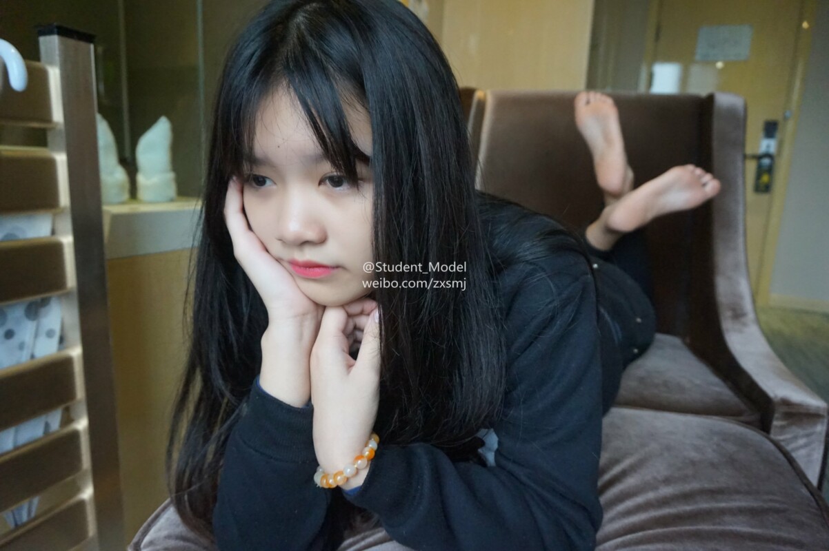 Student Model 三姊妹 - Limerence