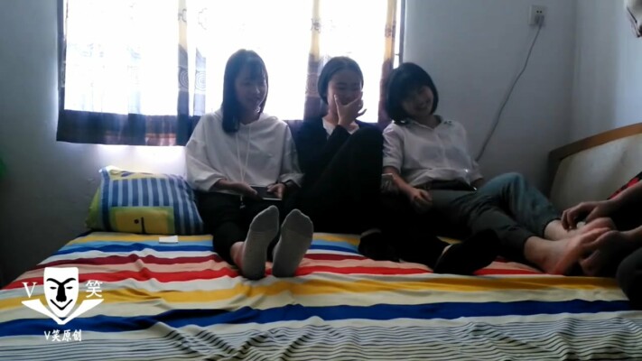 V笑 TK9,10,11-《同桌三姊妹的噩夢假日》合集一 - Limerence