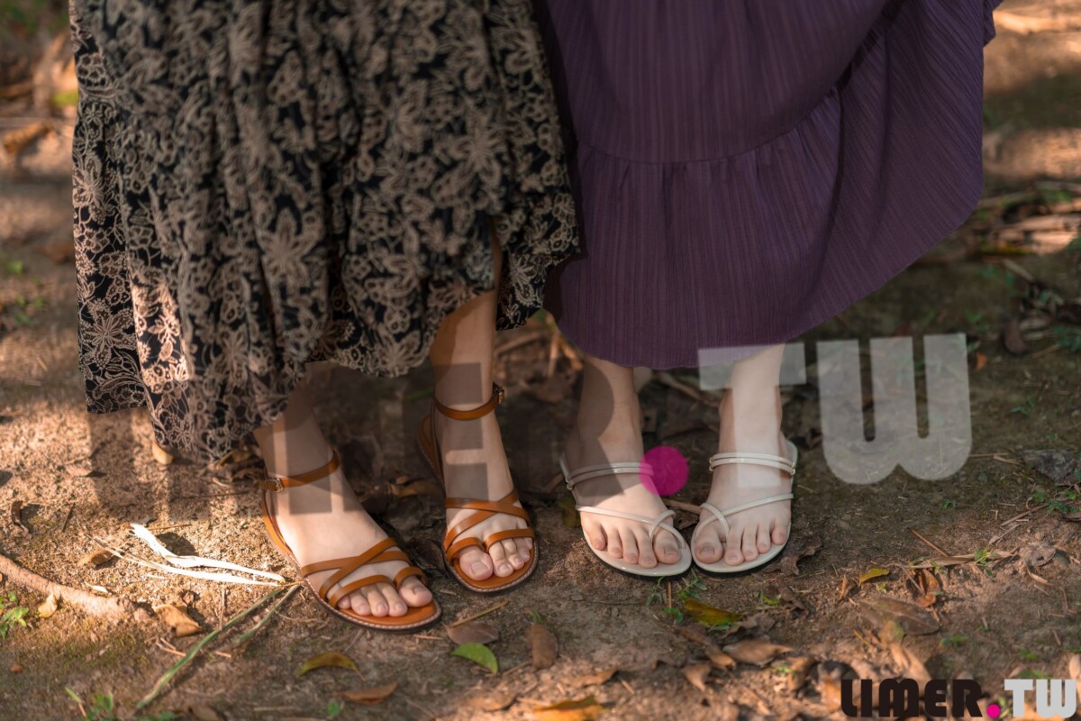 Limerence Mona x Cosima 強勢首發雙人特輯：大自然與足的親密接觸。第三人稱視角，兩種極品腳型，一次享受。141P+14+min影片 - Limerence