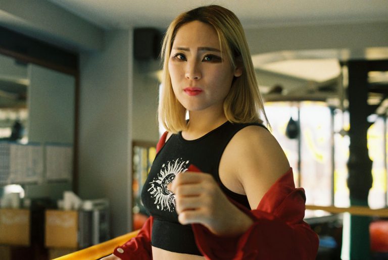 newTOKYO（ニュートーキョー） | 「進撃の超新星」女子プロレスラーのエチカ・ミヤビが性別適合手術を決意するまで。