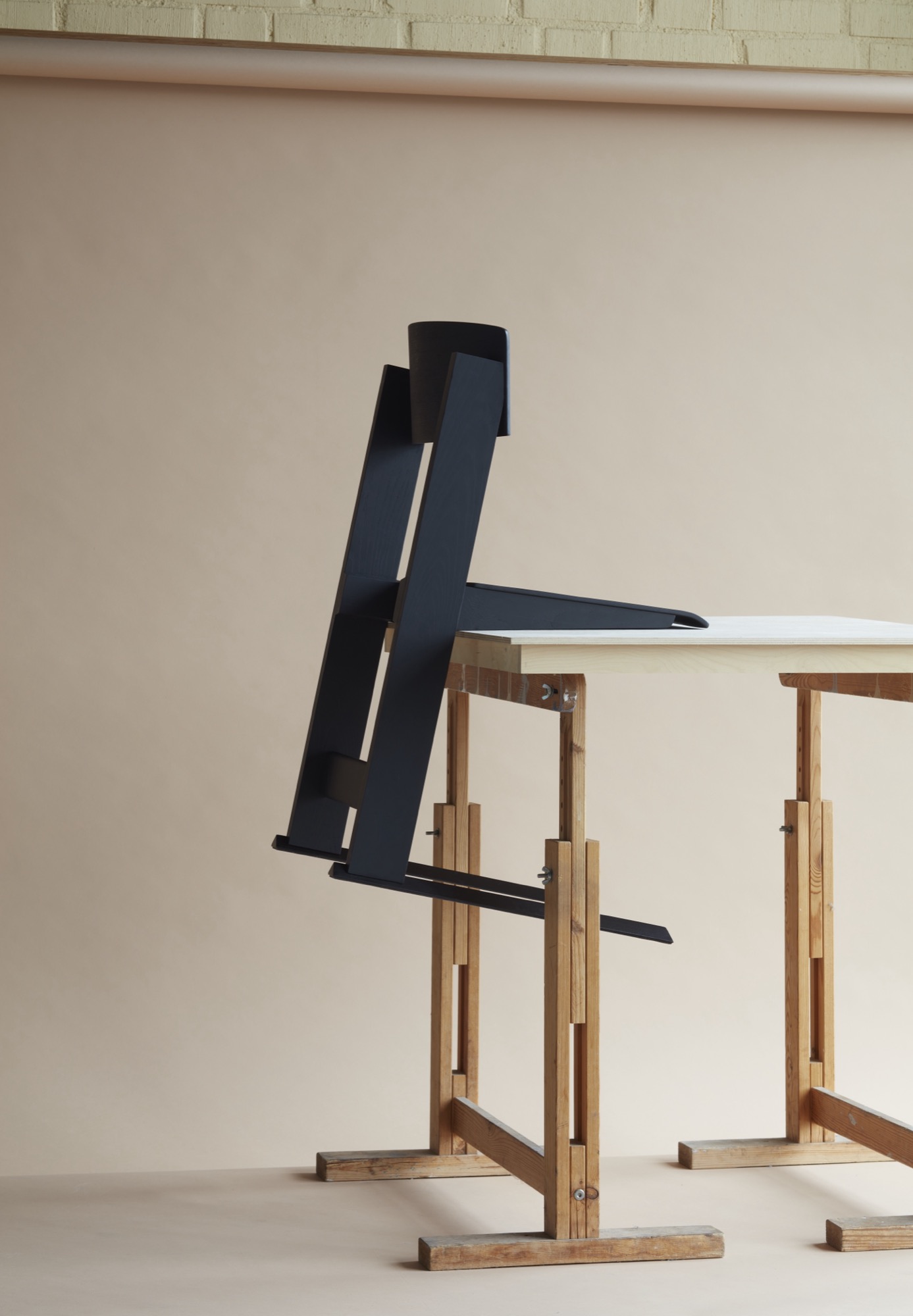 Lira chair – Notesbook